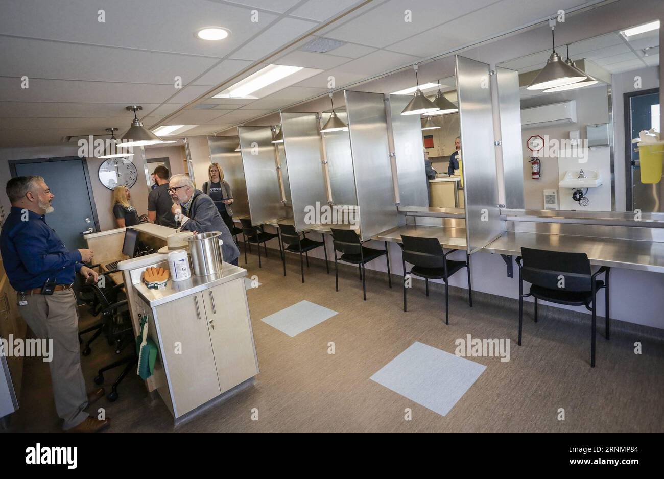 Supervised injection vancouver hi-res stock photography and images - Alamy