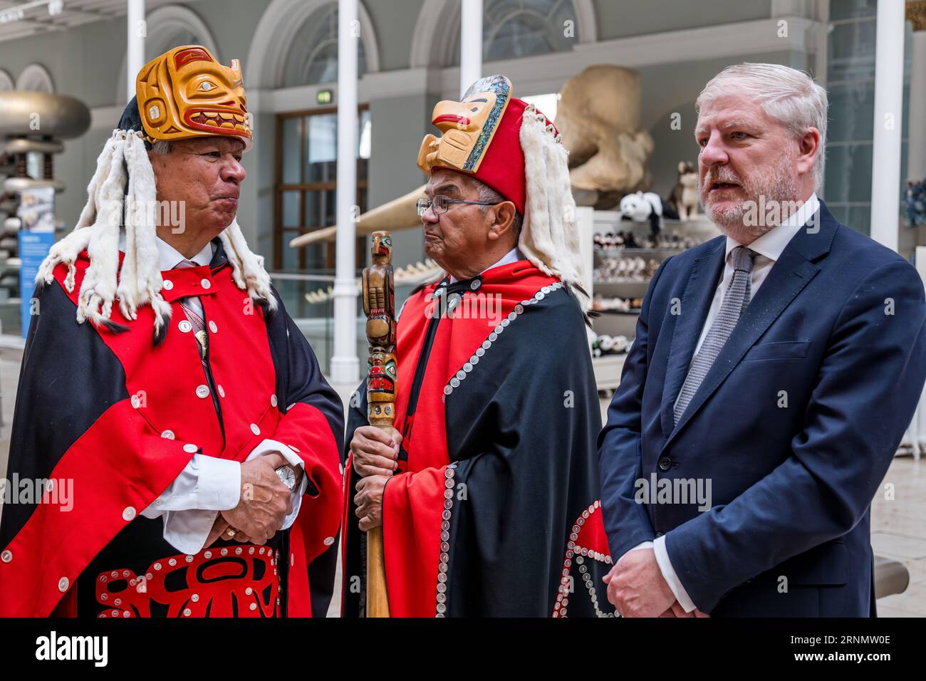 Nisga'a First nation delegation & Angus Robertson (MSP), Culture ...