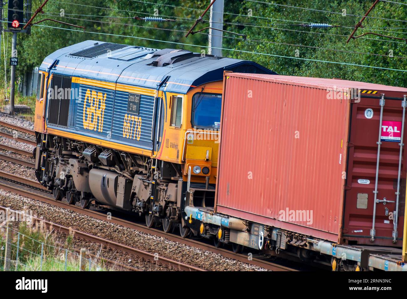 Gbrf class 66 diesel locomotive hi-res stock photography and images - Alamy