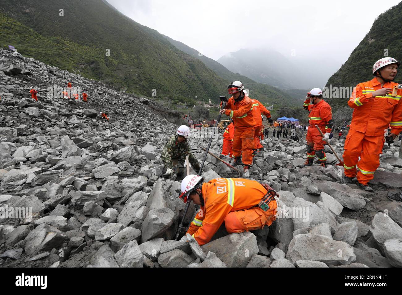 Xinmo village hi-res stock photography and images - Alamy