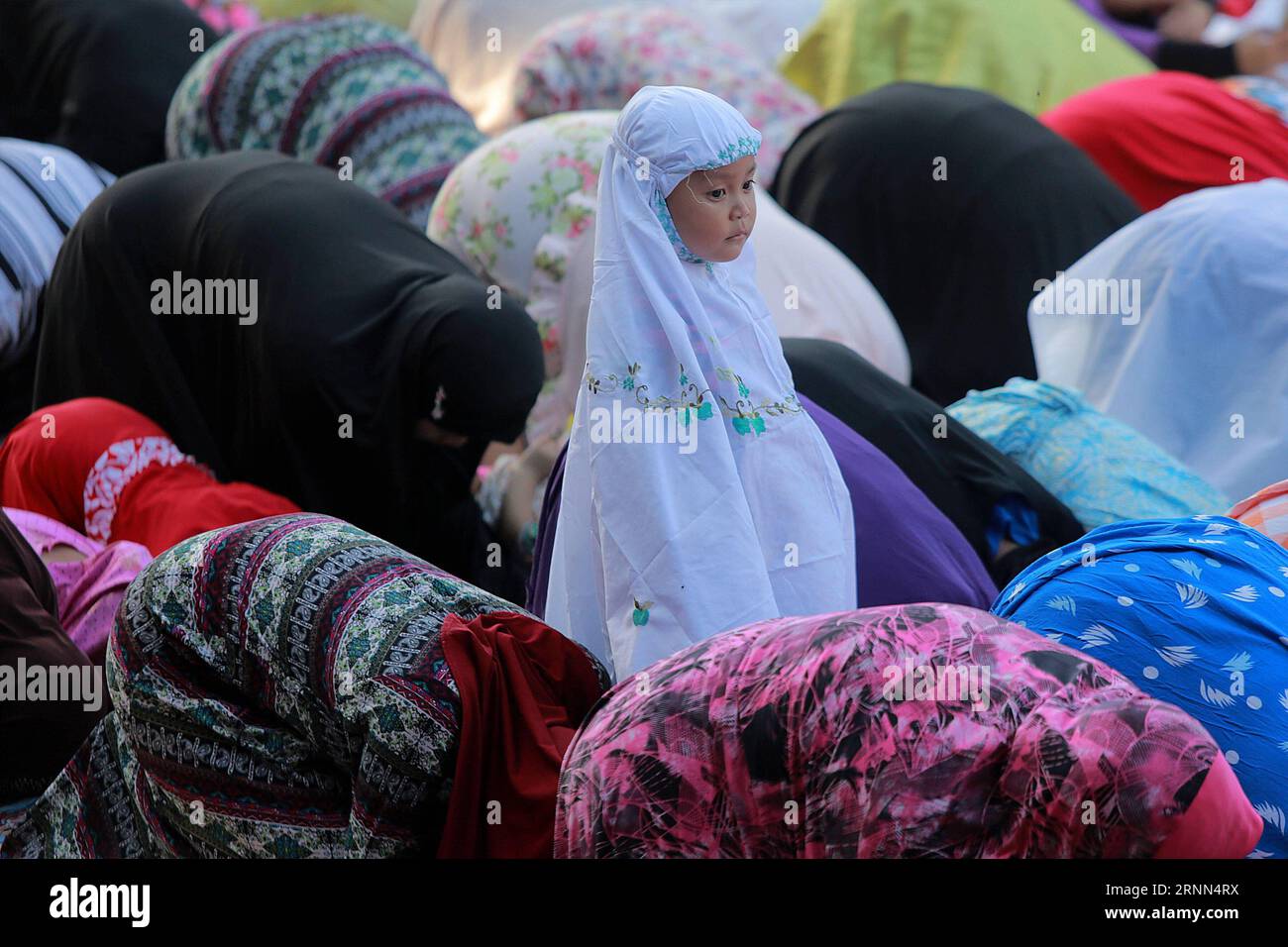(170625) -- QUEZON CITY, June 25, 2017 -- A Muslim girl participates in ...