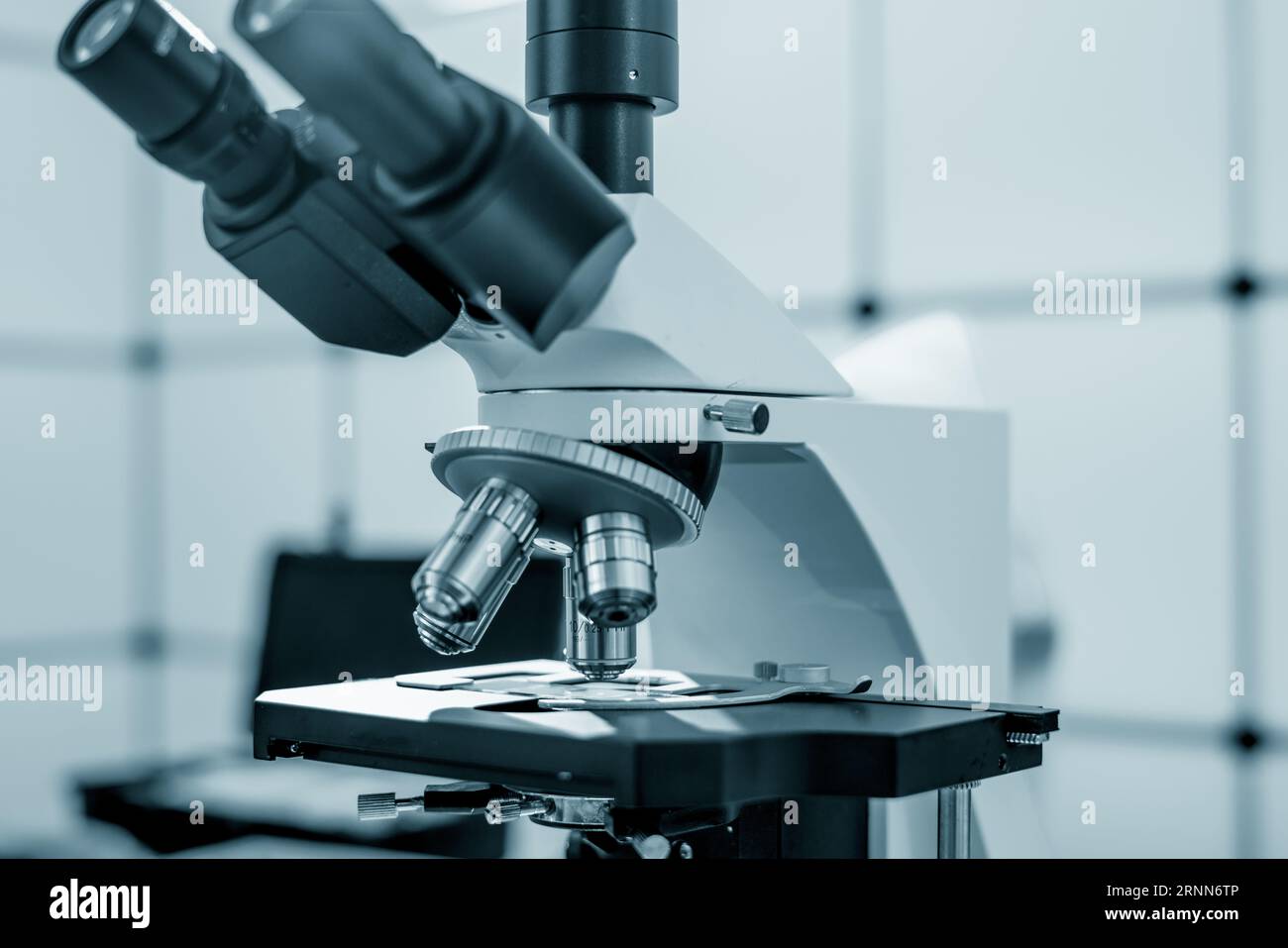 Microscopic interactions hi-res stock photography and images - Alamy