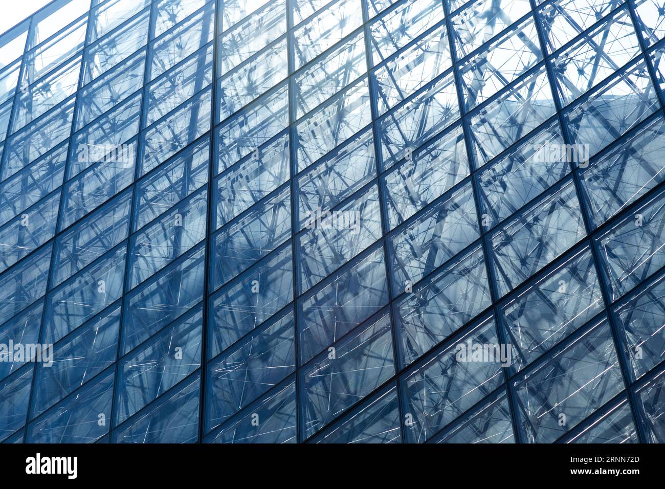Glass pyramid roof ceiling hi-res stock photography and images - Alamy