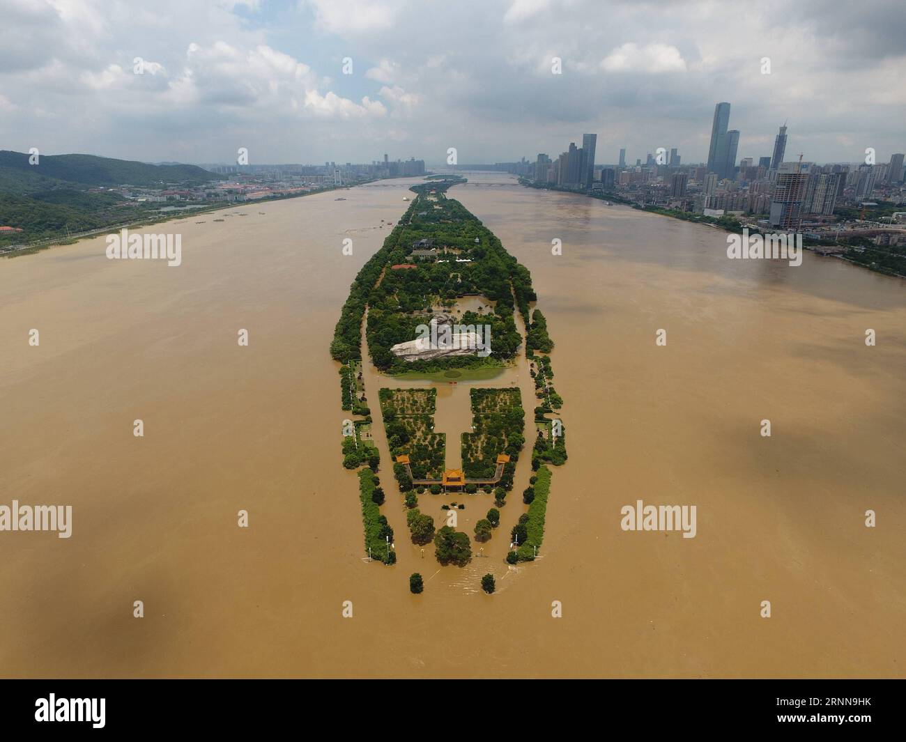 (170703) -- CHANGSHA, July 3, 2017 -- The submerged Orange Isle scenic ...