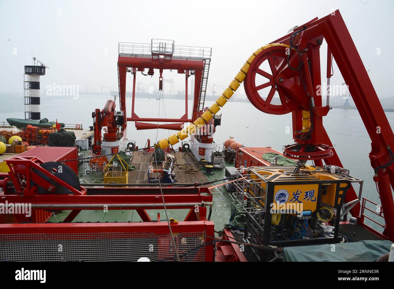 (170710) -- QINGDAO, July 10, 2017 -- Photo taken on July 10, 2017 ...