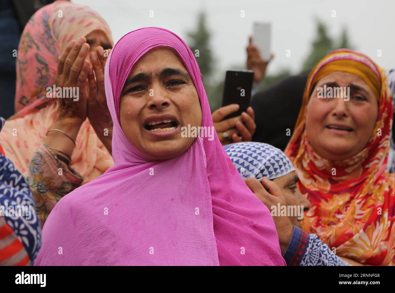 Kashmiri outfit hi-res stock photography and images - Alamy