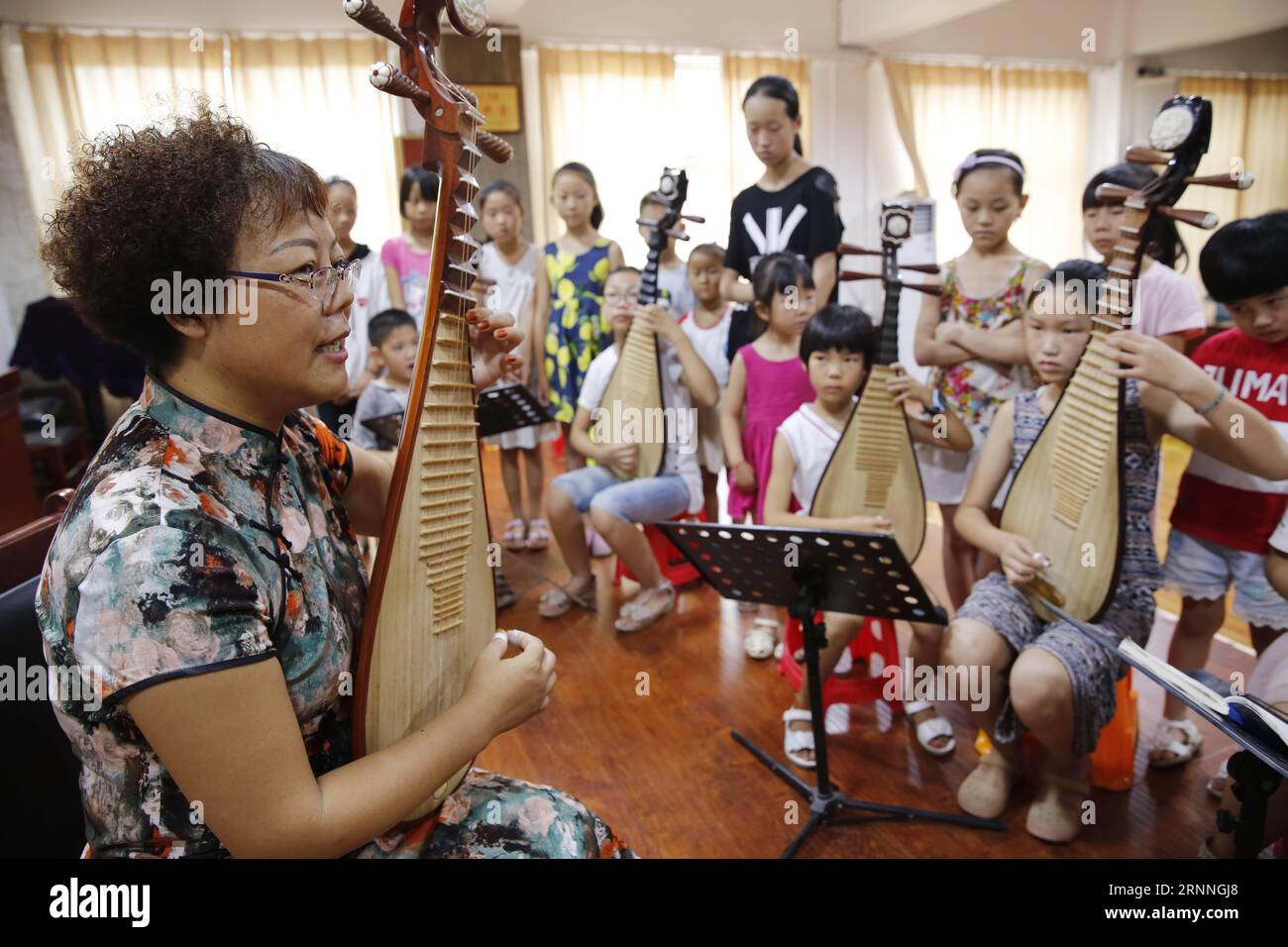 Pipa children hi-res stock photography and images - Alamy