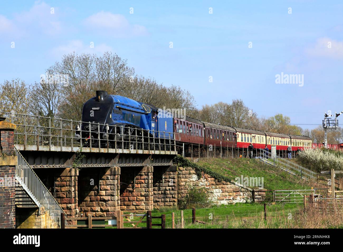 LNER Class A4 Pacific train, 60007 Sir Nigel Gresley at Nene Valley ...