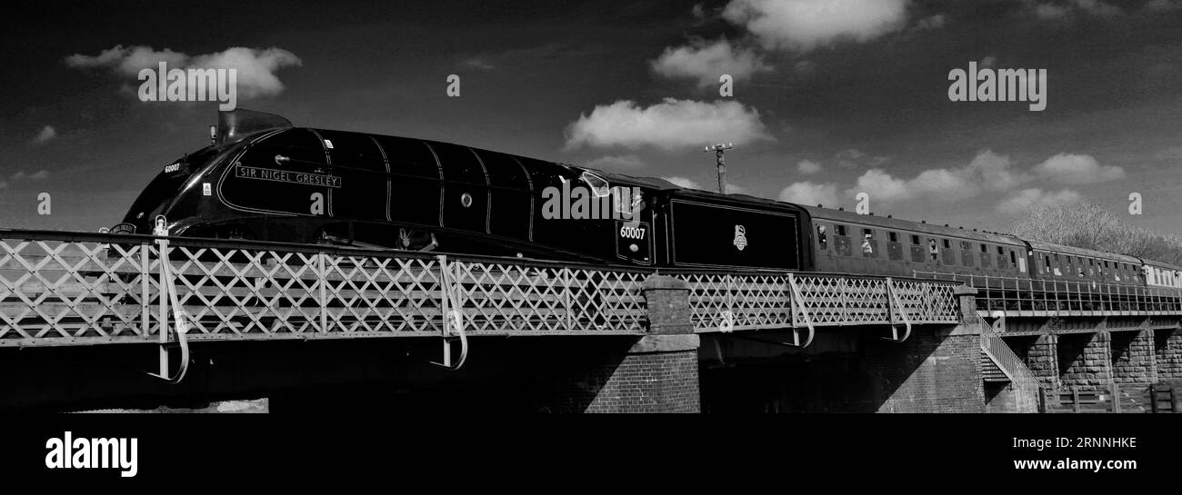 LNER Class A4 Pacific train, 60007 Sir Nigel Gresley at Nene Valley ...