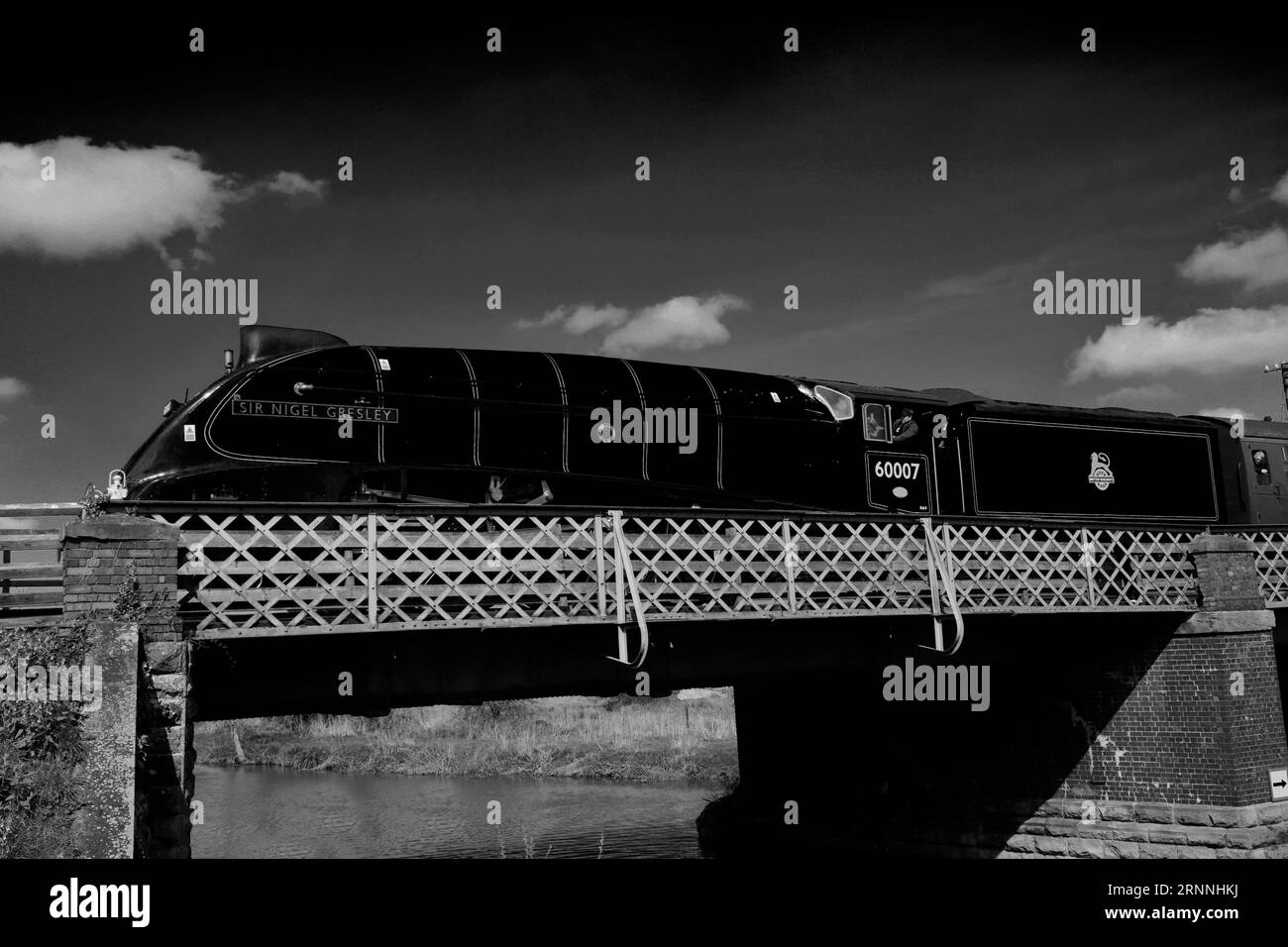 LNER Class A4 Pacific train, 60007 Sir Nigel Gresley at Nene Valley ...