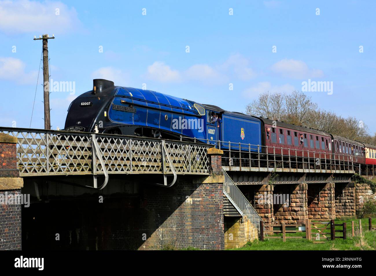 LNER Class A4 Pacific train, 60007 Sir Nigel Gresley at Nene Valley ...