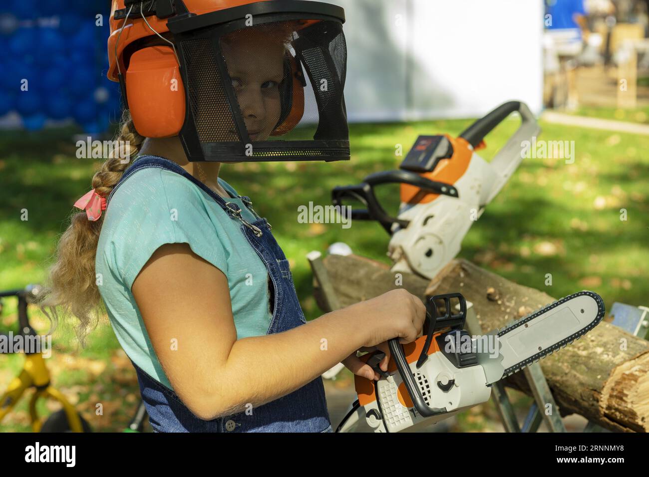 Chainsaw girl hi-res stock photography and images - Alamy