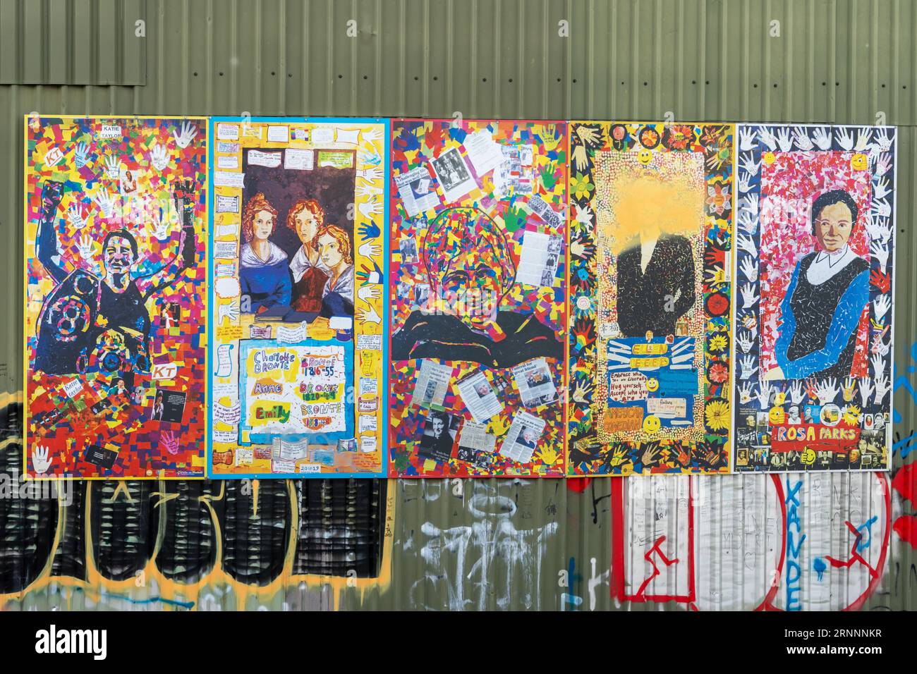 Murals on the Peace Wall, Cooper Way, Belfast, northern Ireland Stock ...