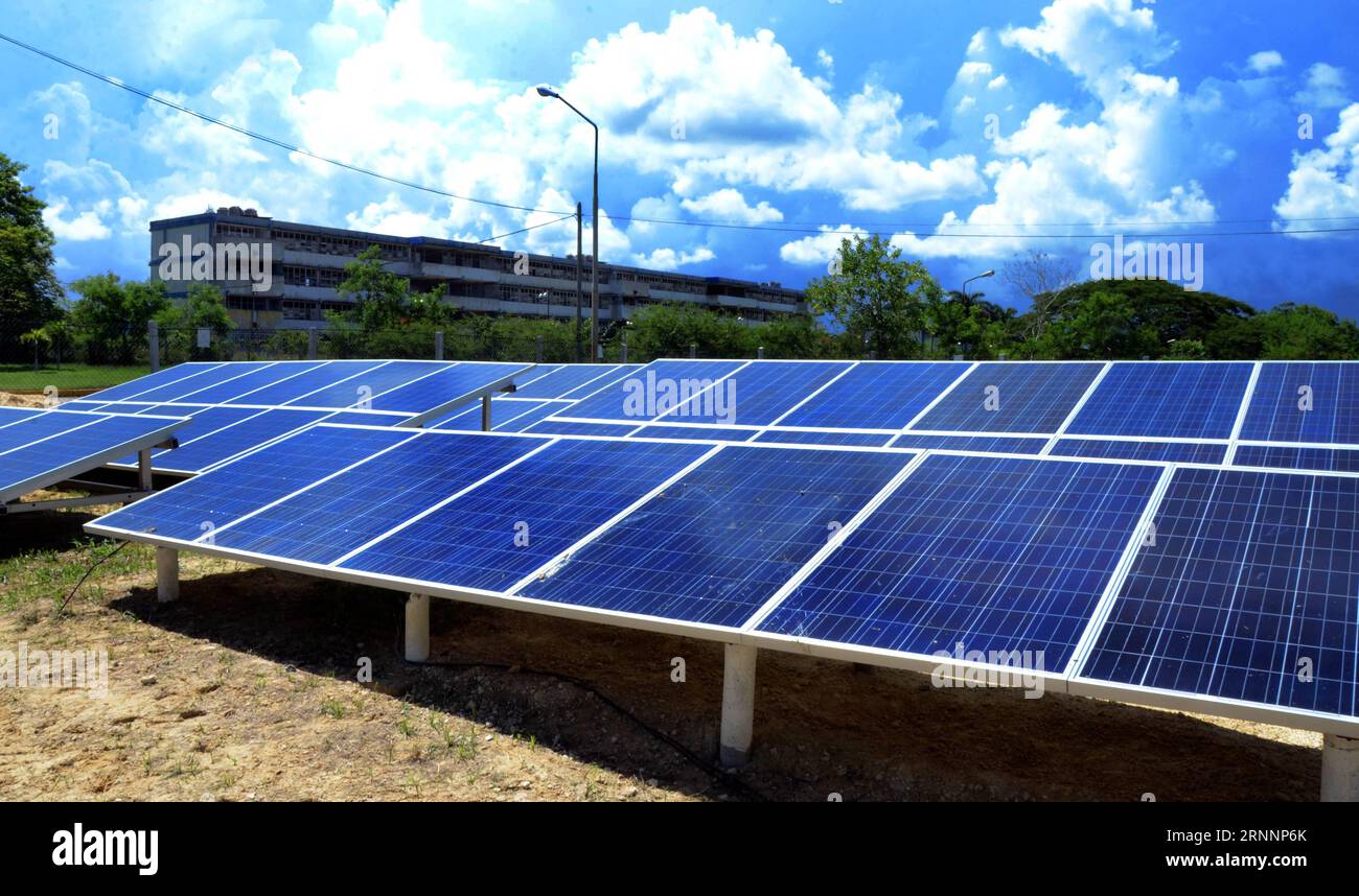 Solar panel production china hi-res stock photography and images - Alamy