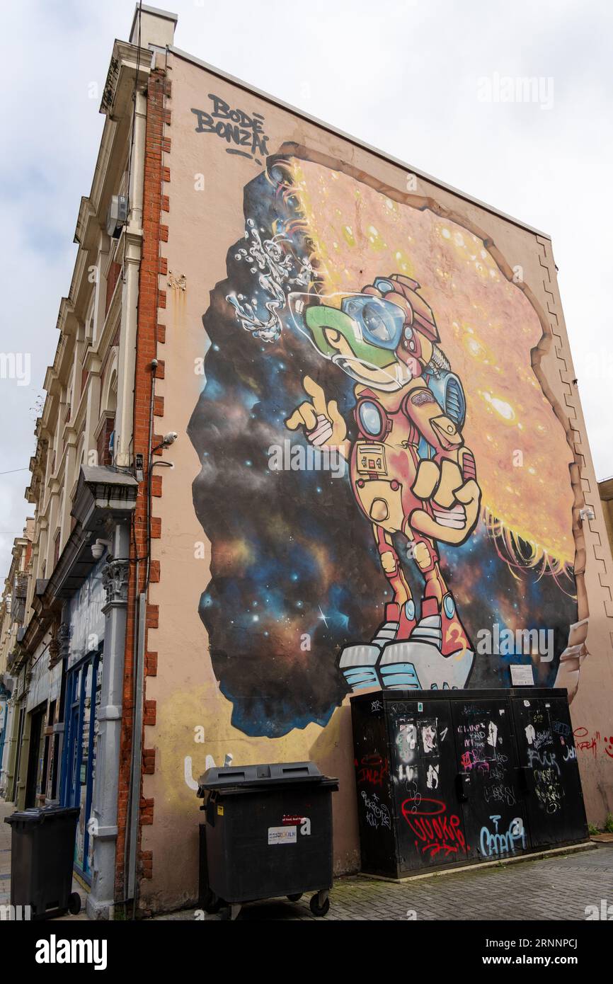 Street art mural in the city of Derry - Londonderry, northern Ireland ...