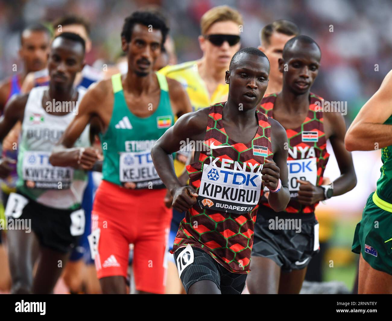 5000m race start line hi-res stock photography and images - Alamy