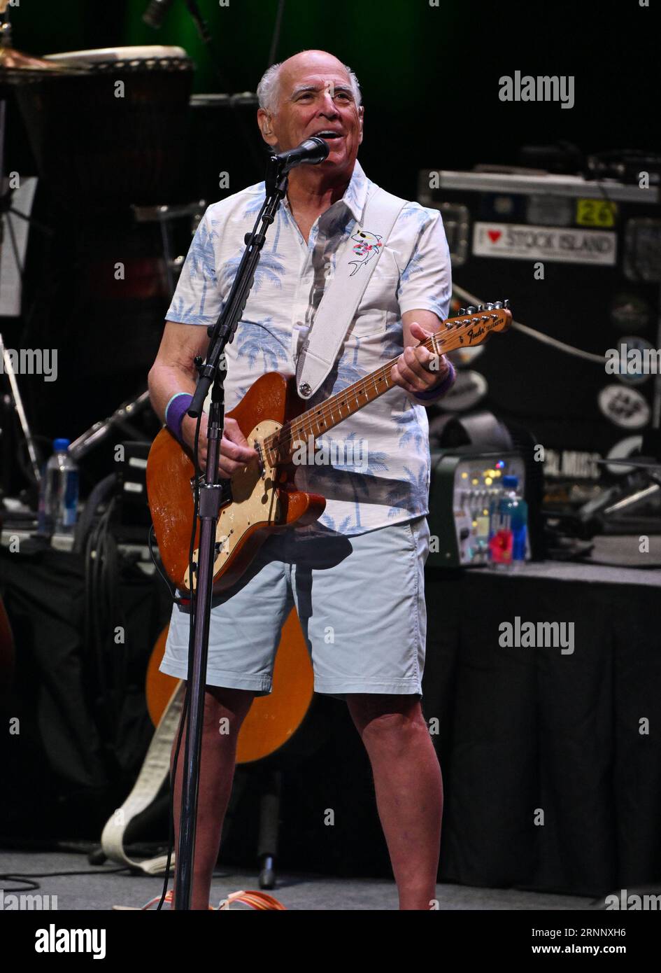 **FILE PHOTO** Jimmy Buffett Has Passed Away. HOLLYWOOD FL - FEBRUARY 15: Jimmy Buffett and The ...