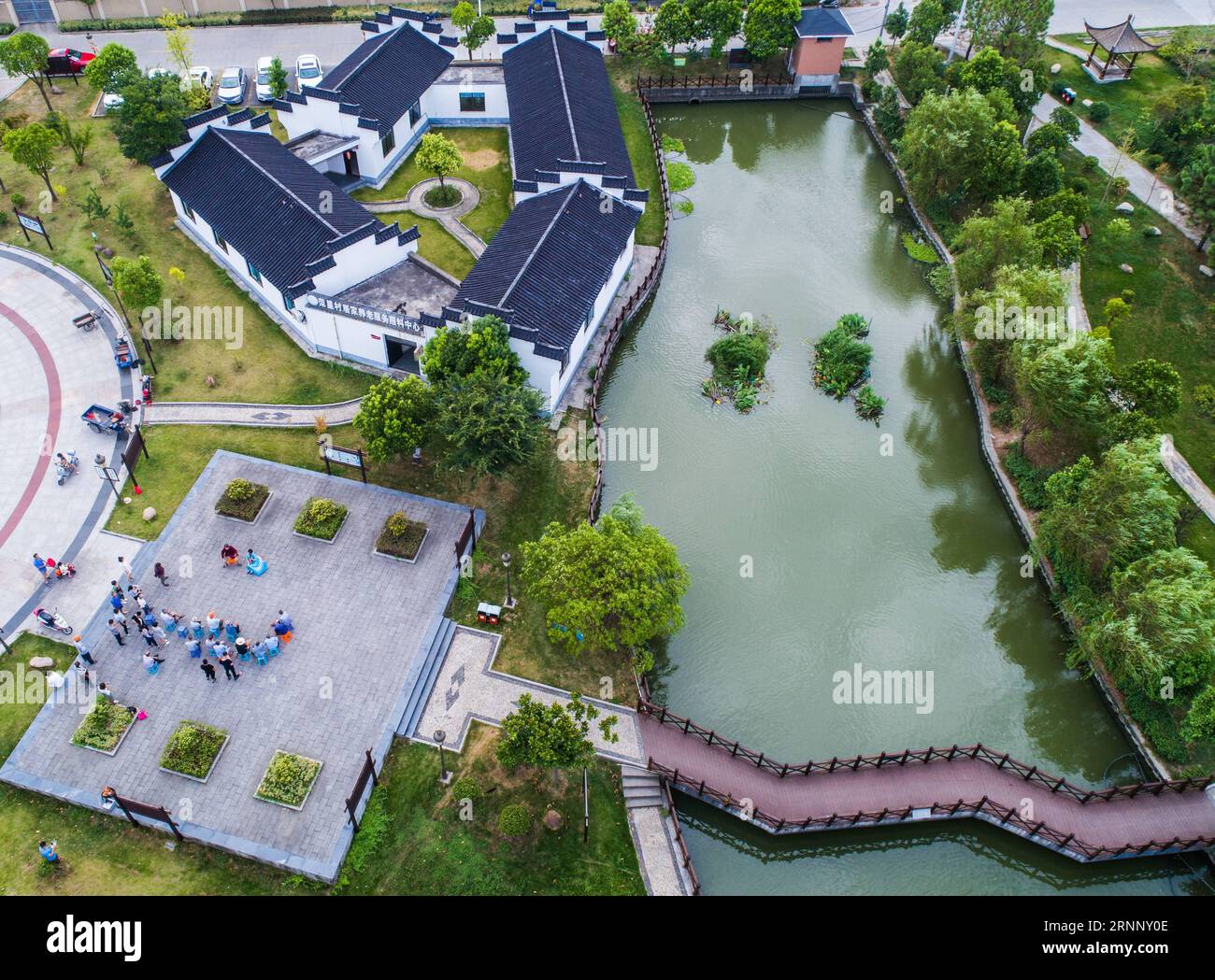 Rongxing hi-res stock photography and images - Alamy