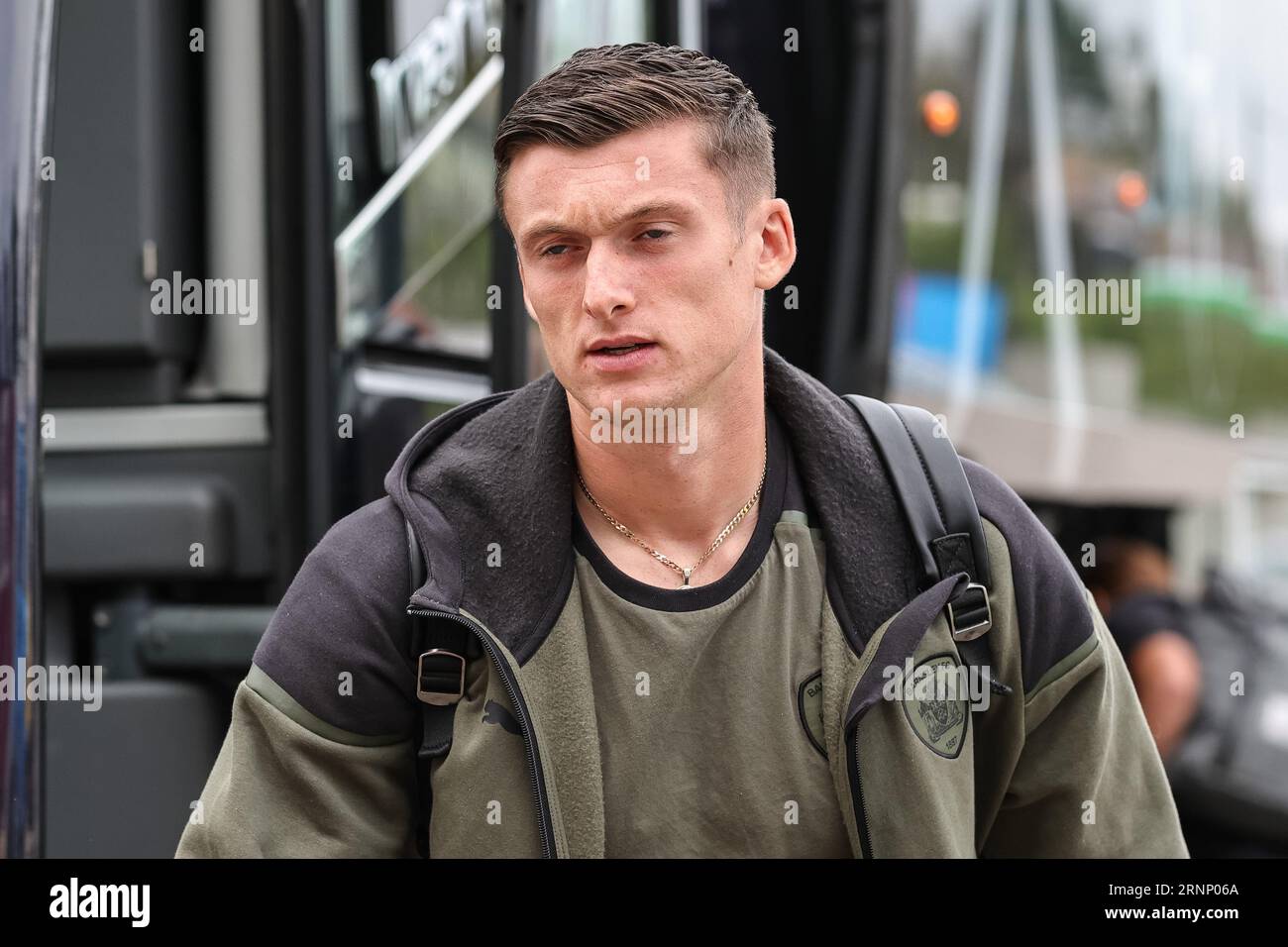 Liam Roberts #1 of Barnsley arrives during the Sky Bet League 1 match ...