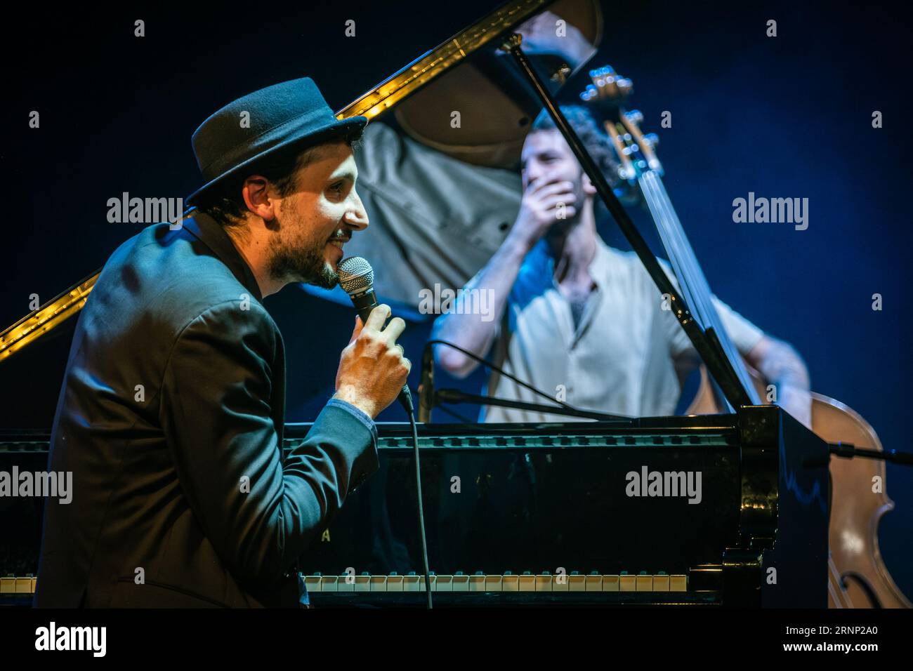 Shalosh hi-res stock photography and images - Alamy