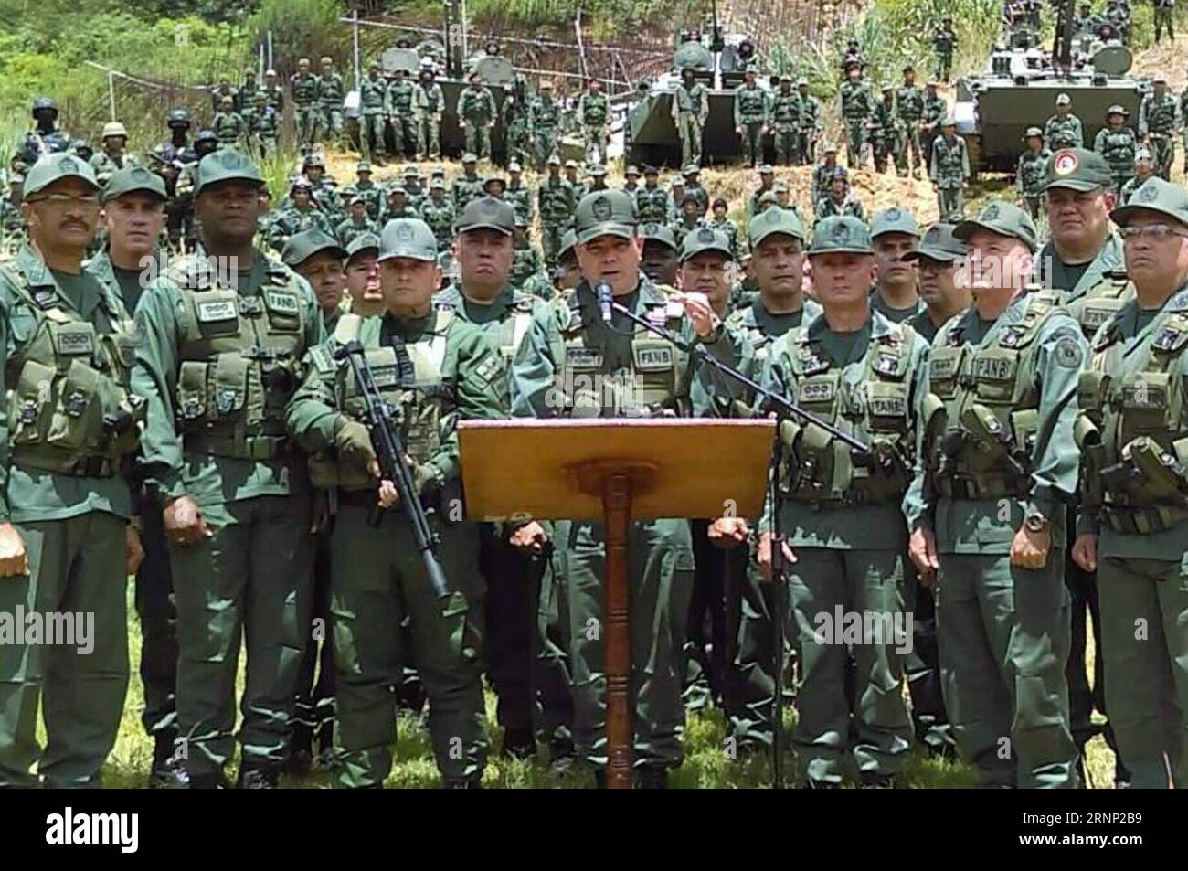 (170808) -- CARACAS, Aug. 8, 2017 -- Venezuelan Defense Minister ...