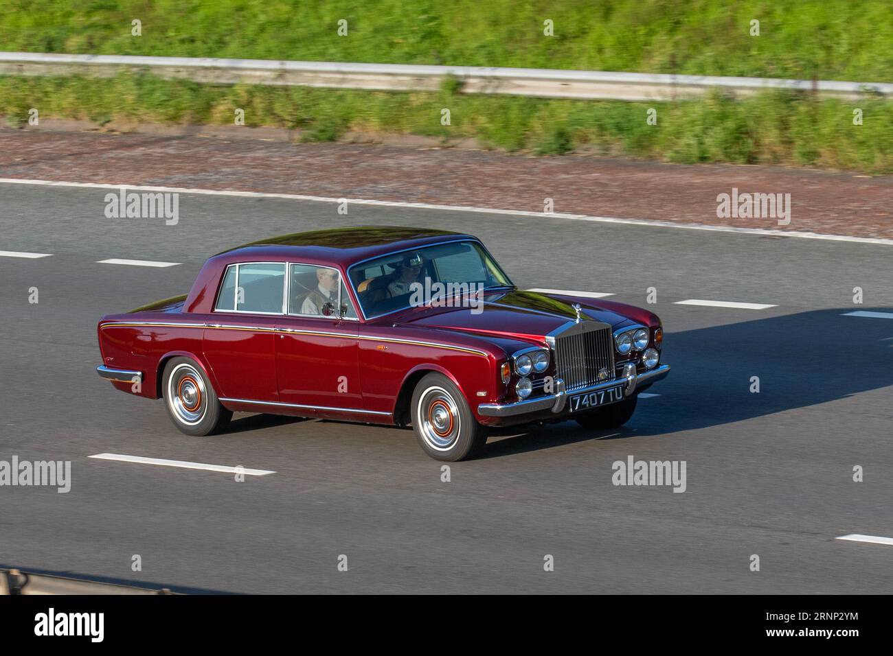 Automatic door 70s hi-res stock photography and images - Alamy