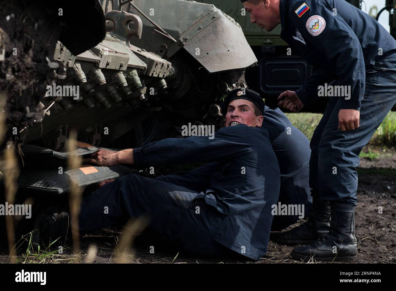 Tank crew members hi-res stock photography and images - Alamy