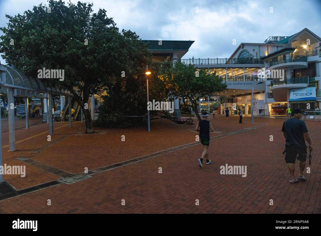 Hurricane signal no 10 hi-res stock photography and images - Alamy