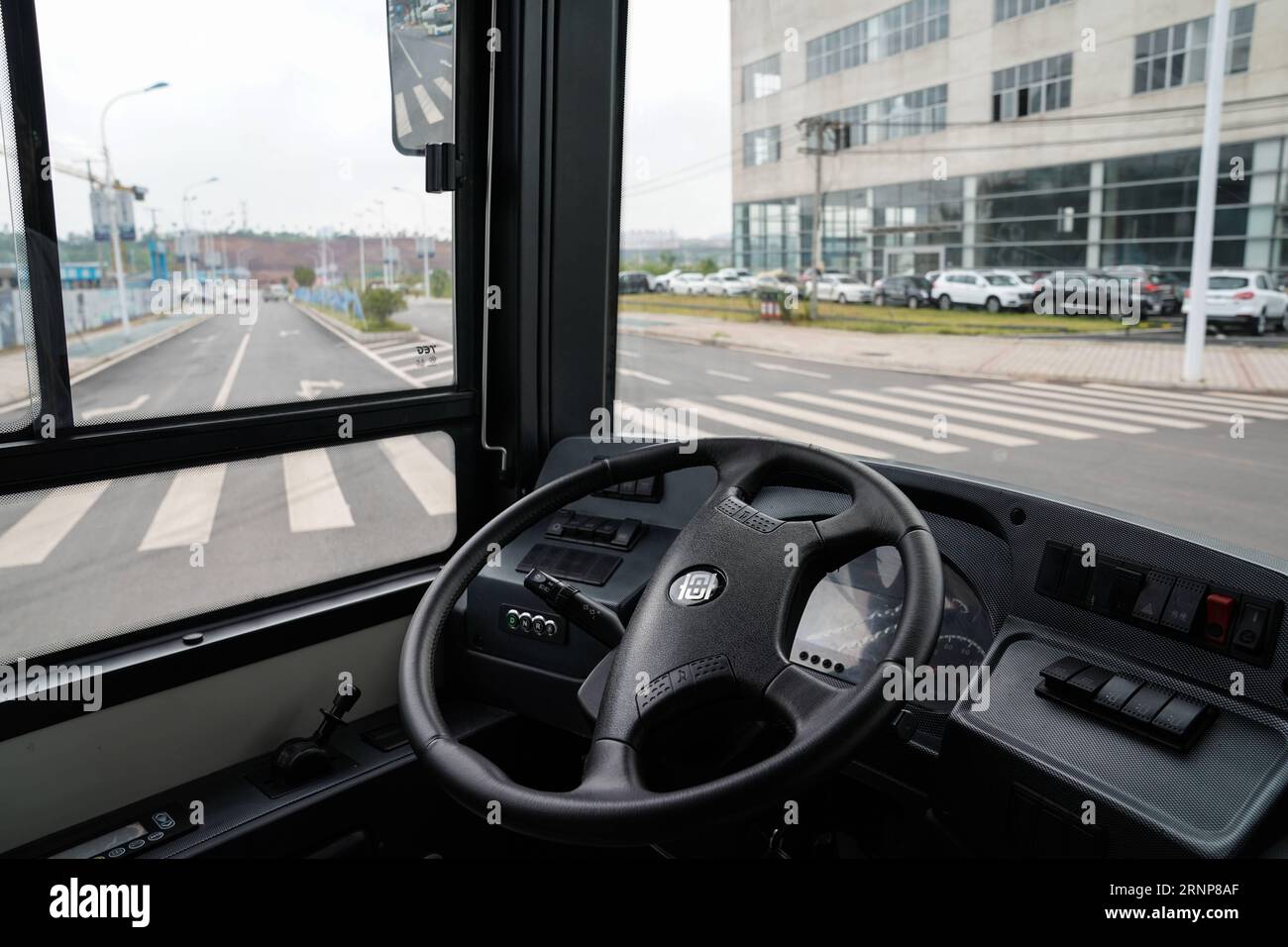Bus making turn hi-res stock photography and images - Alamy