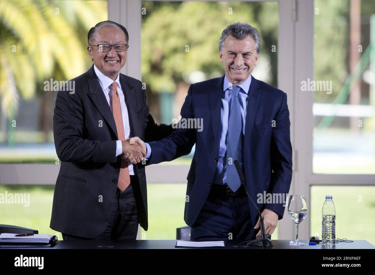 World bank pres hi-res stock photography and images - Alamy