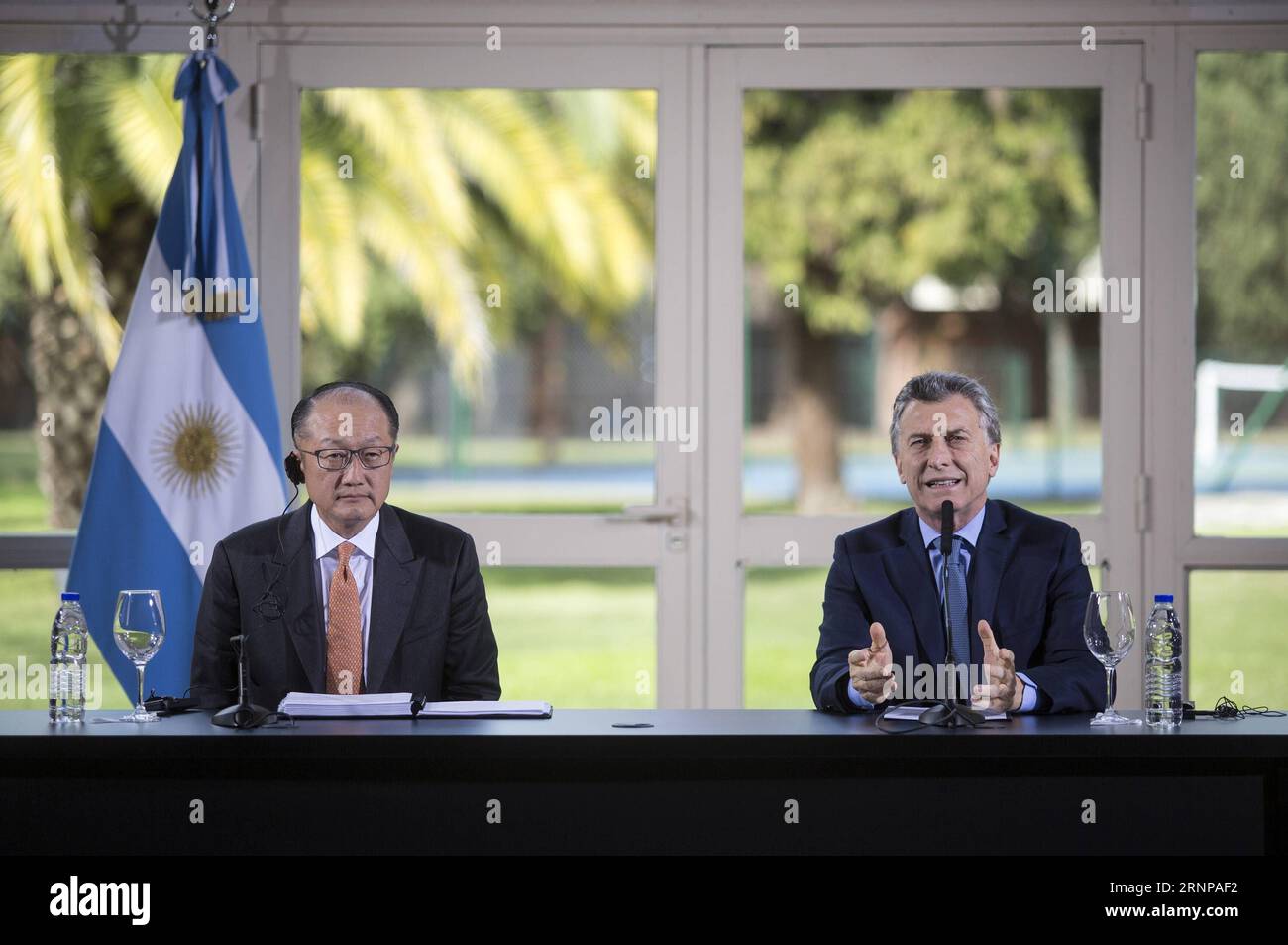 Successfullylfted hi-res stock photography and images - Alamy