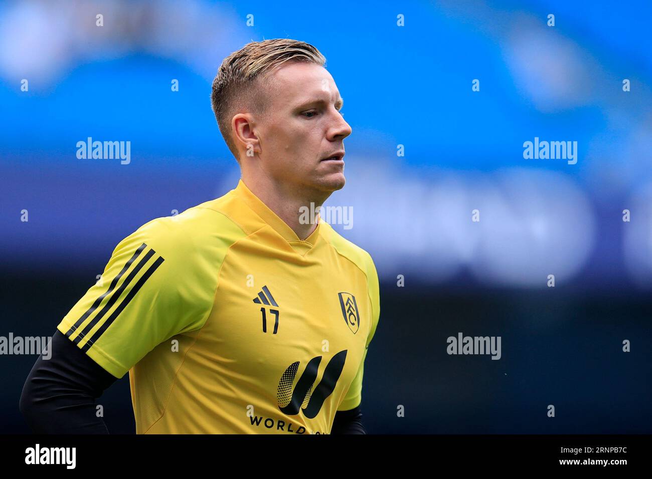 Bernd Leno #17 of Fulham during the warm-up ahead of the Premier League ...
