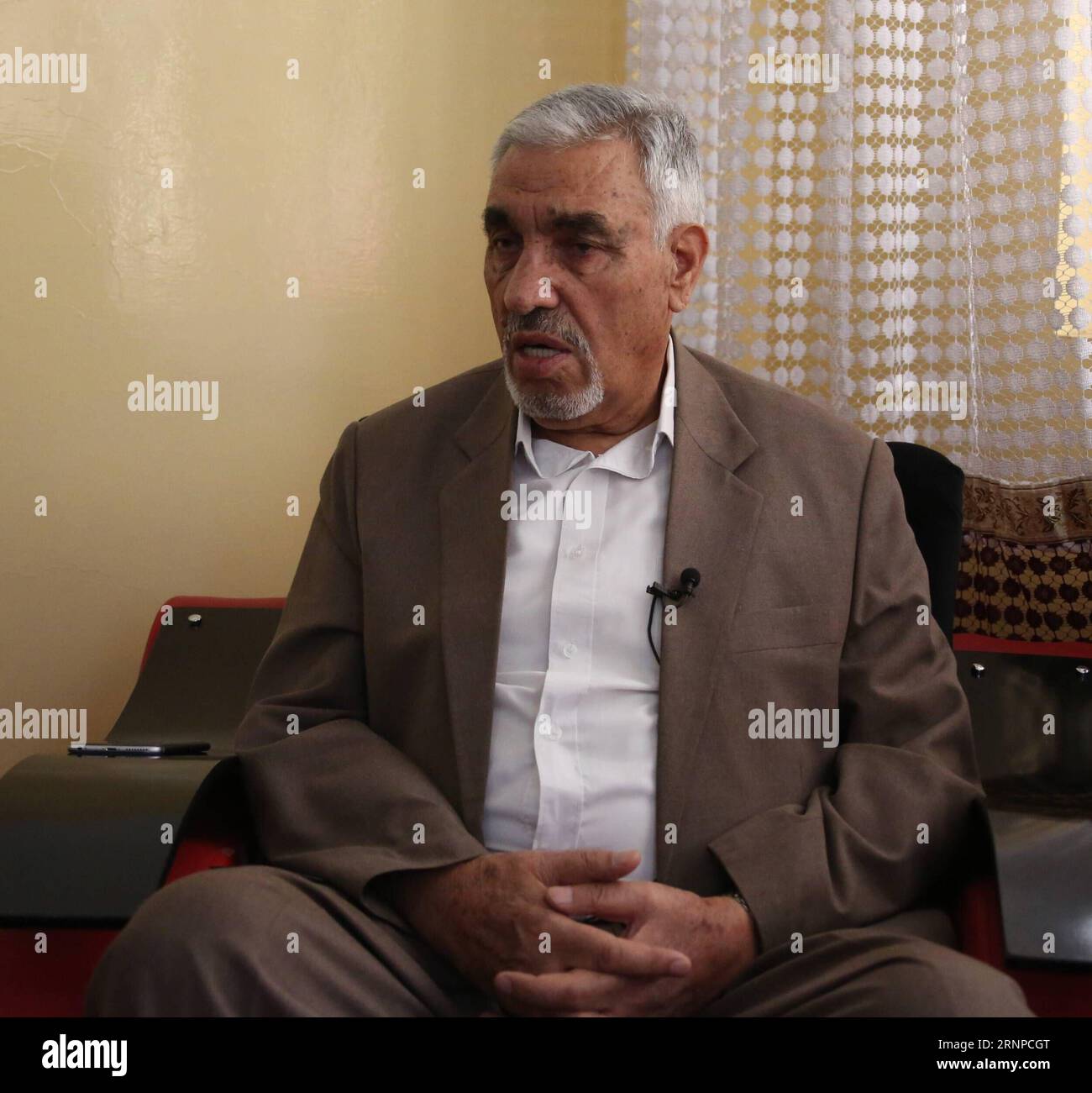 Military analyst hi-res stock photography and images - Alamy