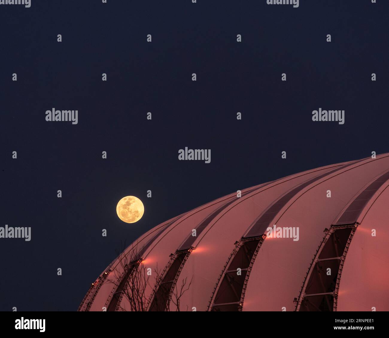 Supermoon calendar hi-res stock photography and images - Alamy
