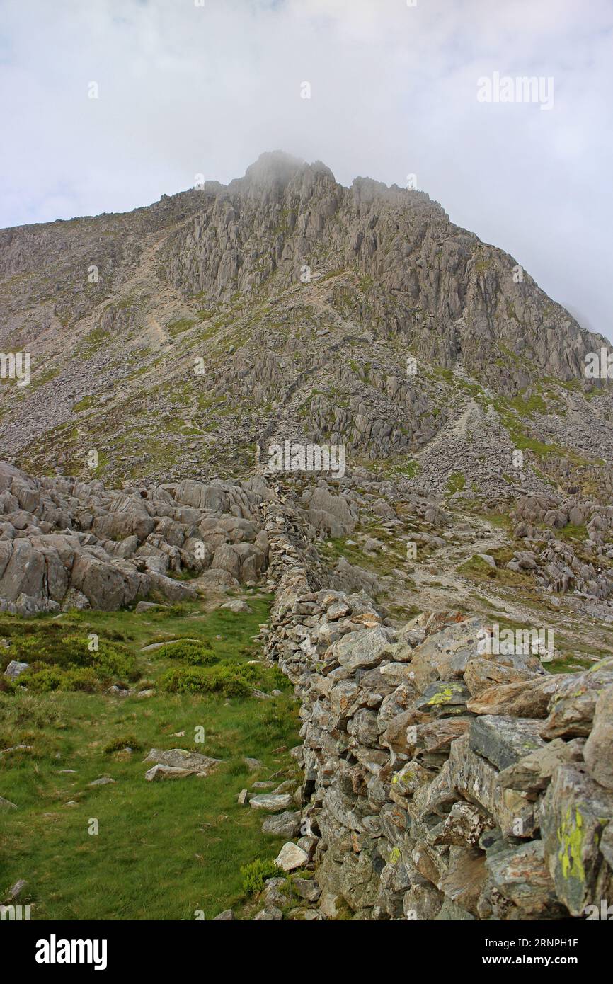Tryfan walk South face route Stock Photo - Alamy