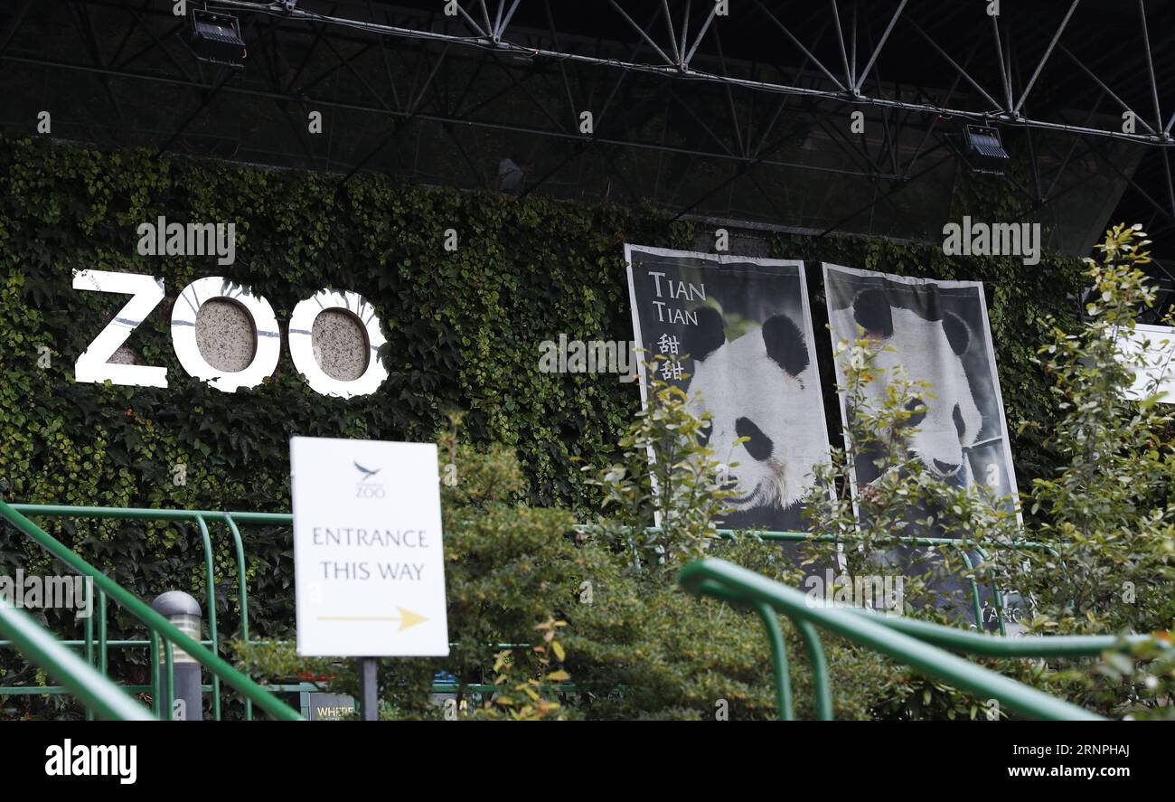 London zoo entrance hi-res stock photography and images - Alamy