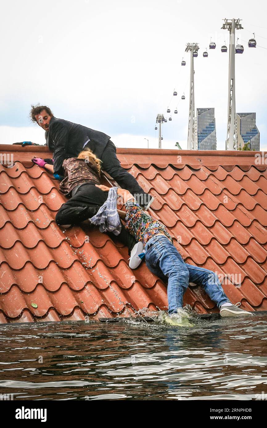 London, UK. 02nd Sep, 2023. Performers from Dutch group Vloeistof ...