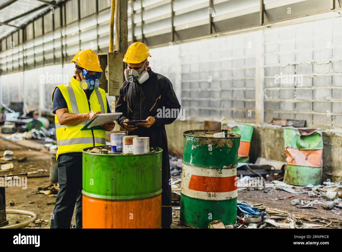 Oil leak hi-res stock photography and images - Alamy