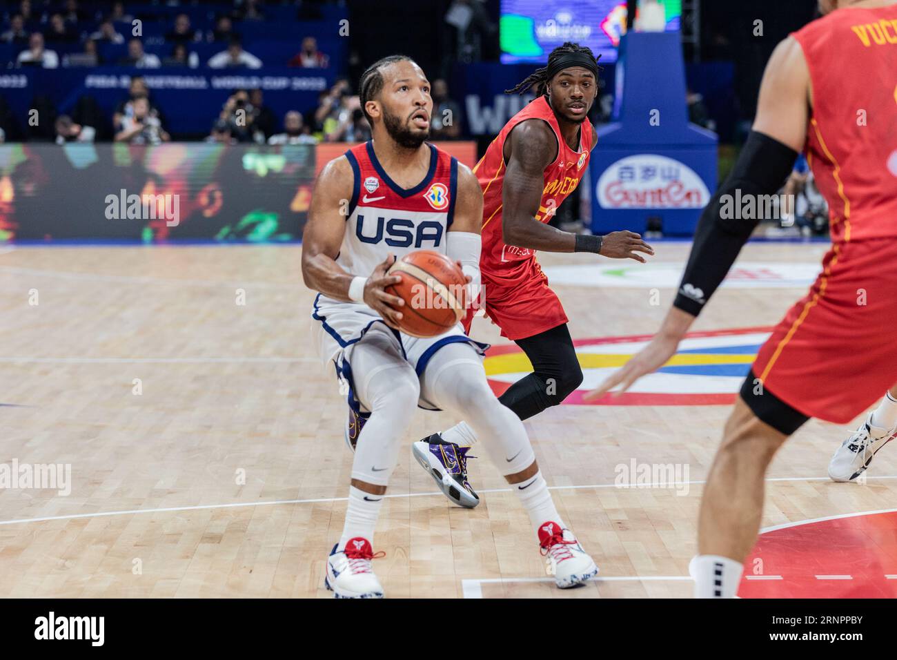 Manila, Philippines. 01st Sep, 2023. Jalen Brunson (L) of the United ...