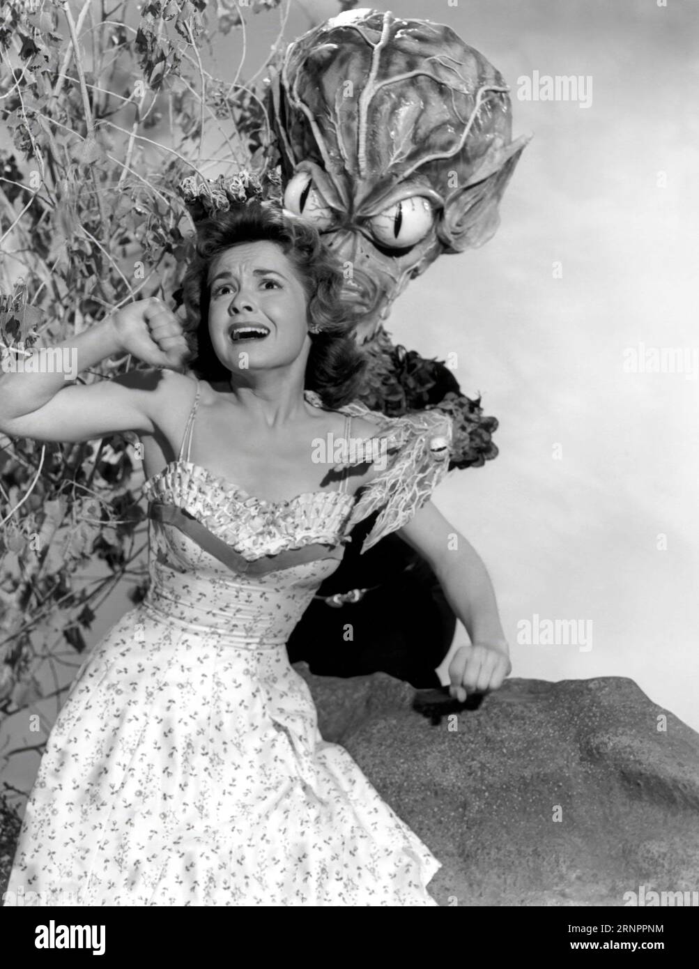 Invasion of the saucer men 1957 hi-res stock photography and images - Alamy