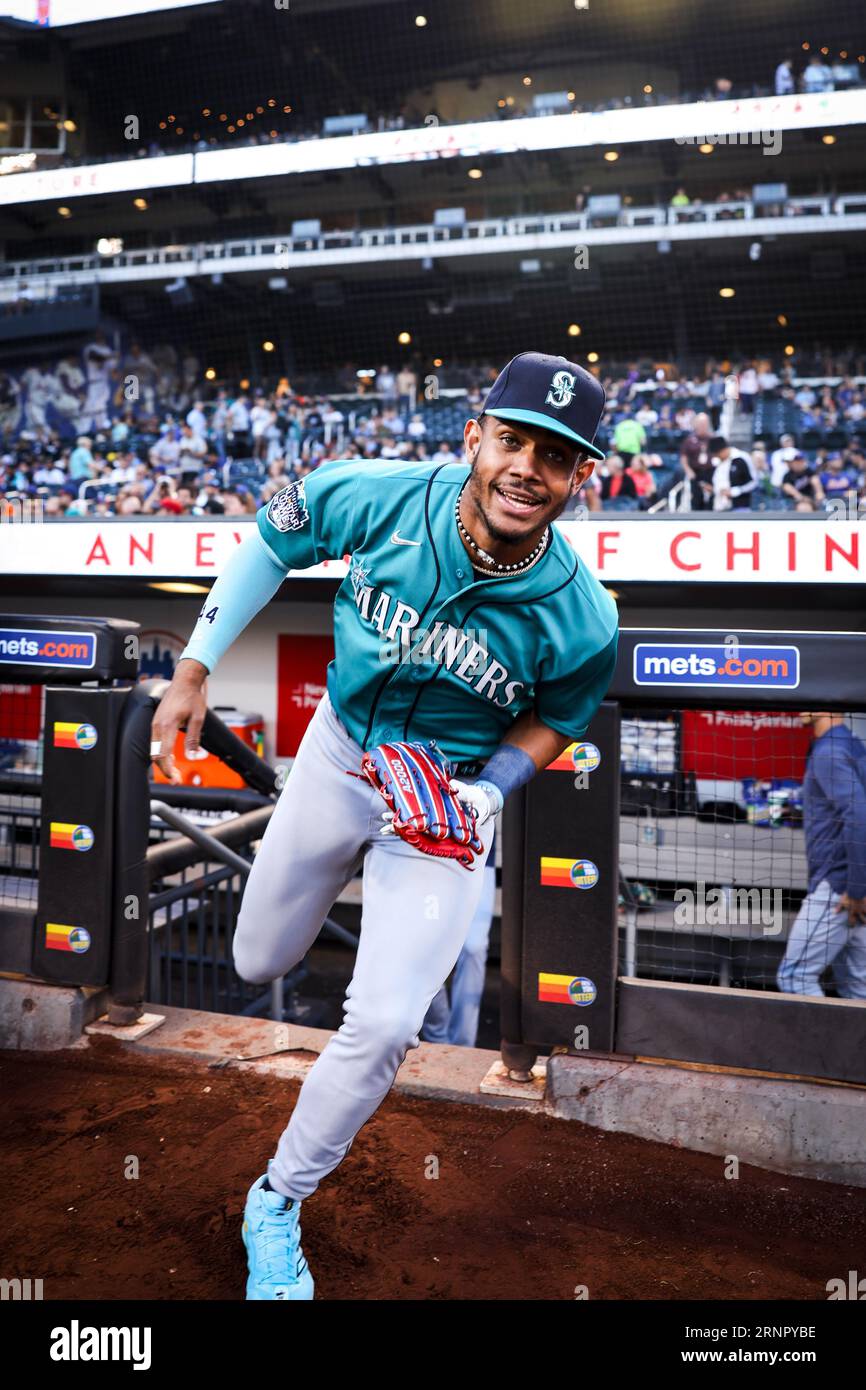 Sep 01, 2023; New York City, New York, USA; Seattle Mariners center ...
