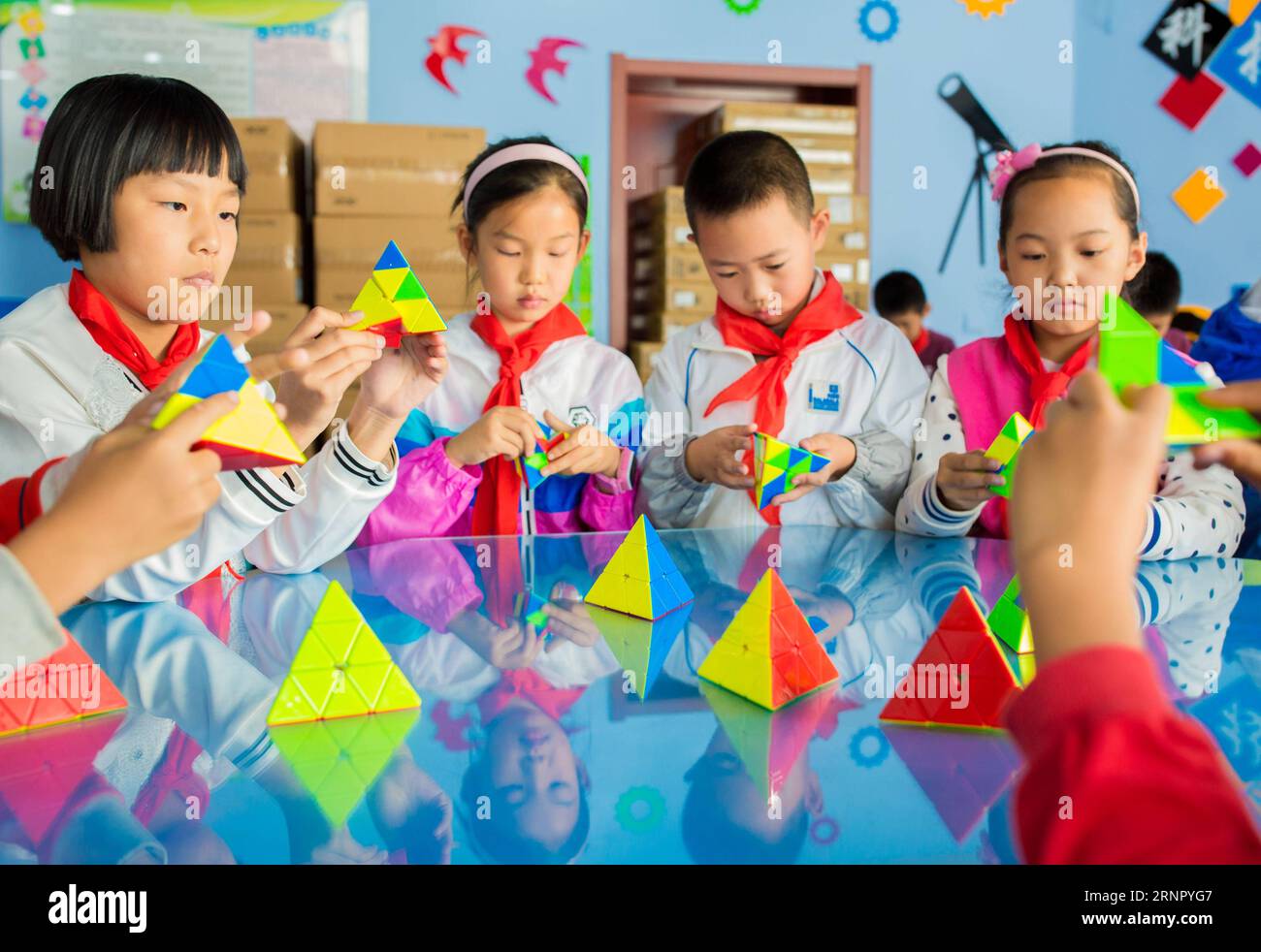 Mcg cube hi-res stock photography and images - Alamy