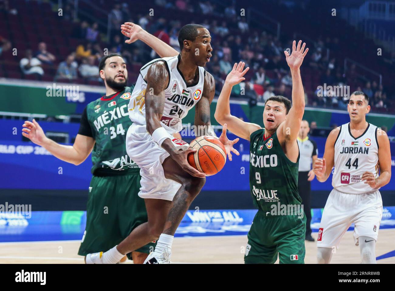 Manila, Philippines. 2nd Sep, 2023. Rondae Hollis-Jefferson (front) of ...