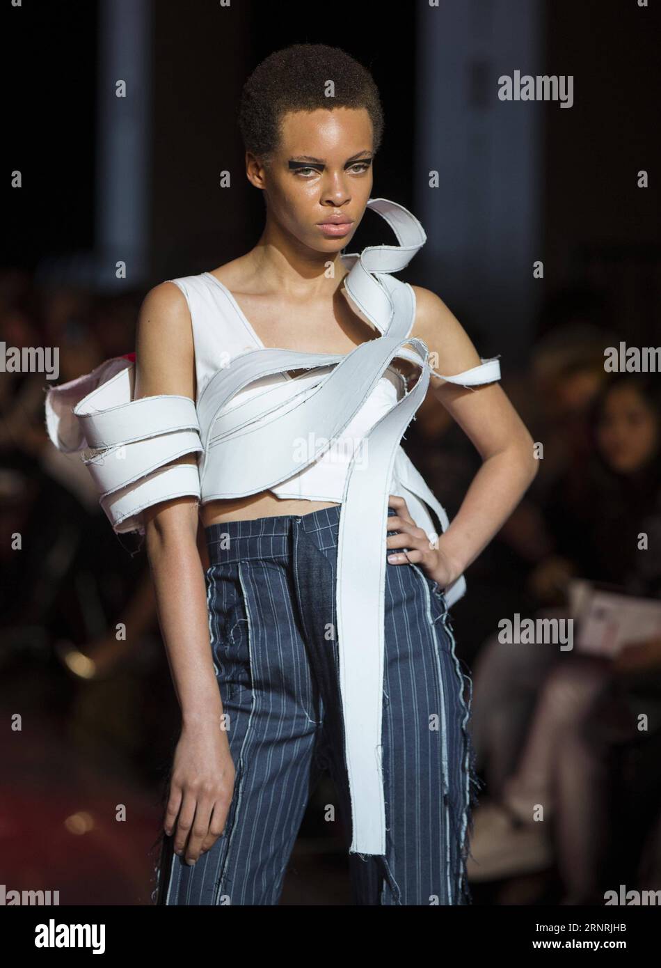 (171004) -- TORONTO, Oct. 4, 2017 -- A model presents a creation ...