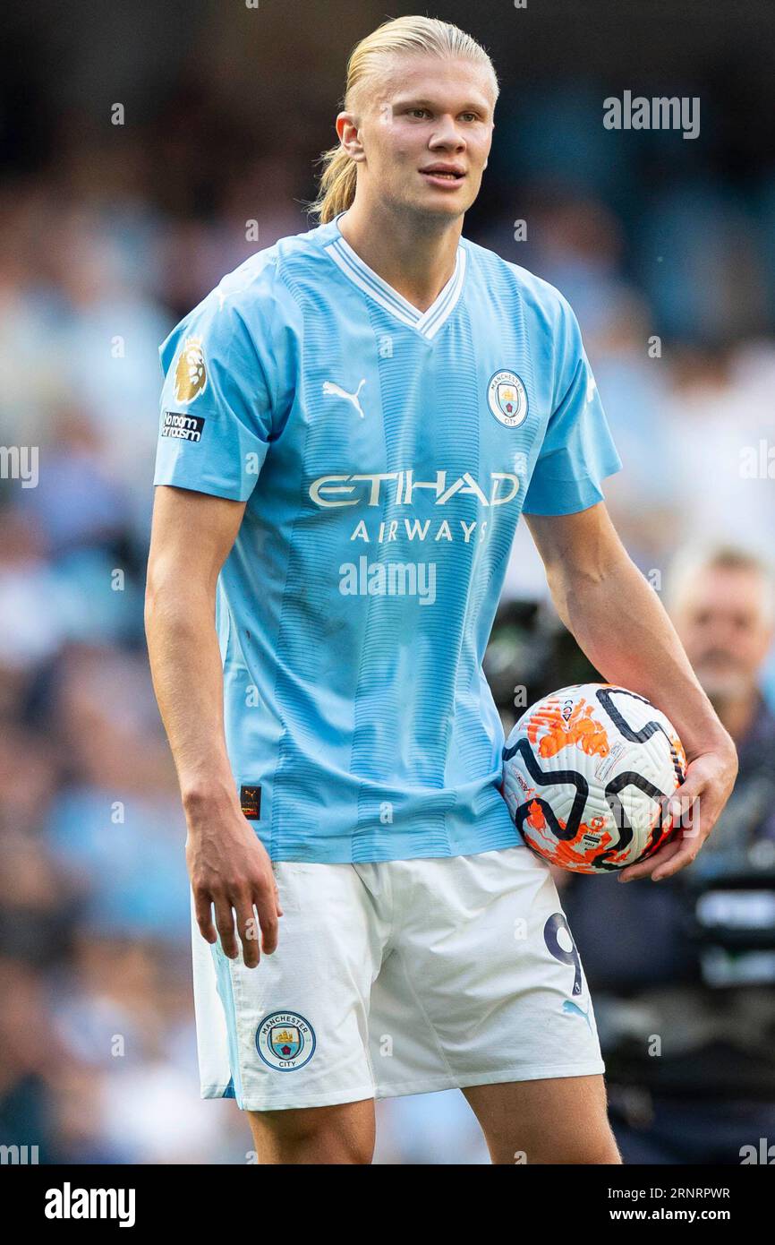 Erling haaland premier league etihad hi-res stock photography and ...