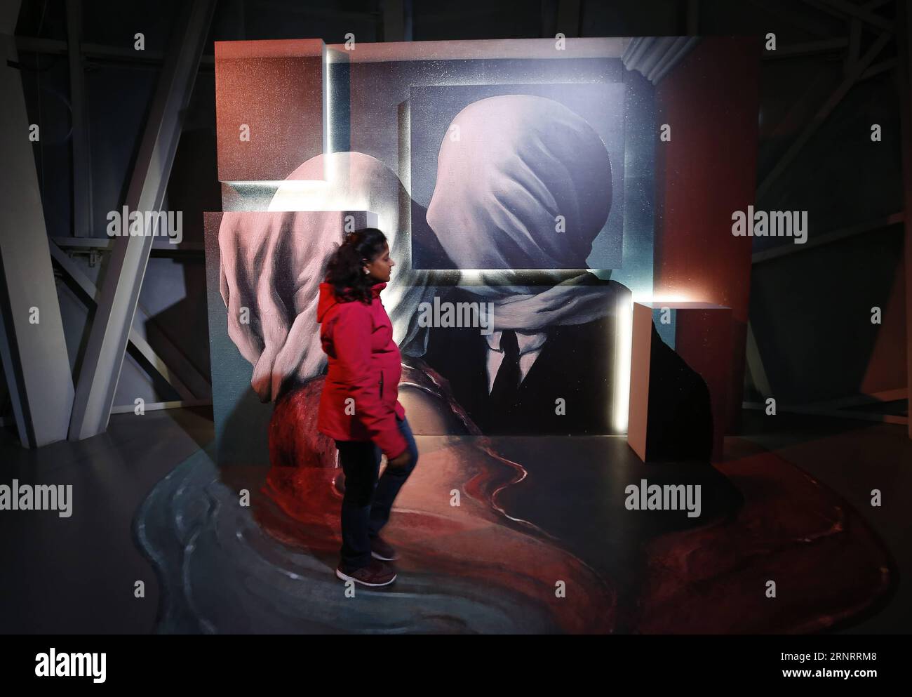 Rene magritte the lovers hi-res stock photography and images - Alamy