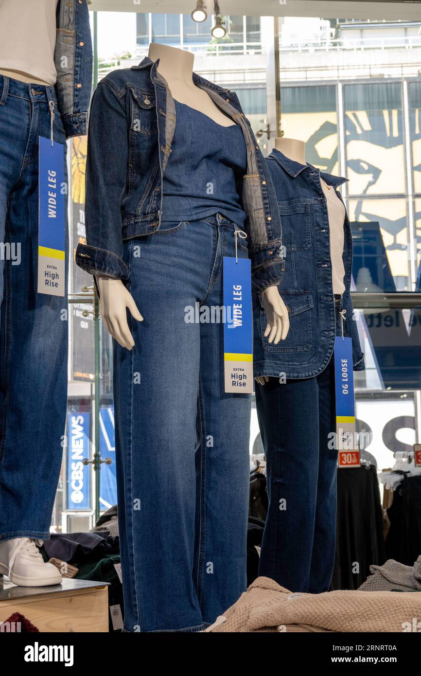 Old Navy store in Times Square features young women's clothing, New York City, USA 2023 Stock ...