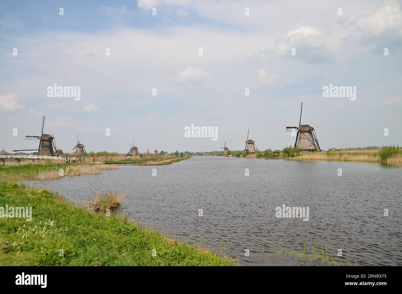 The 19 windmills of Kinderdijk are located 15 km from Rotterdam. They ...