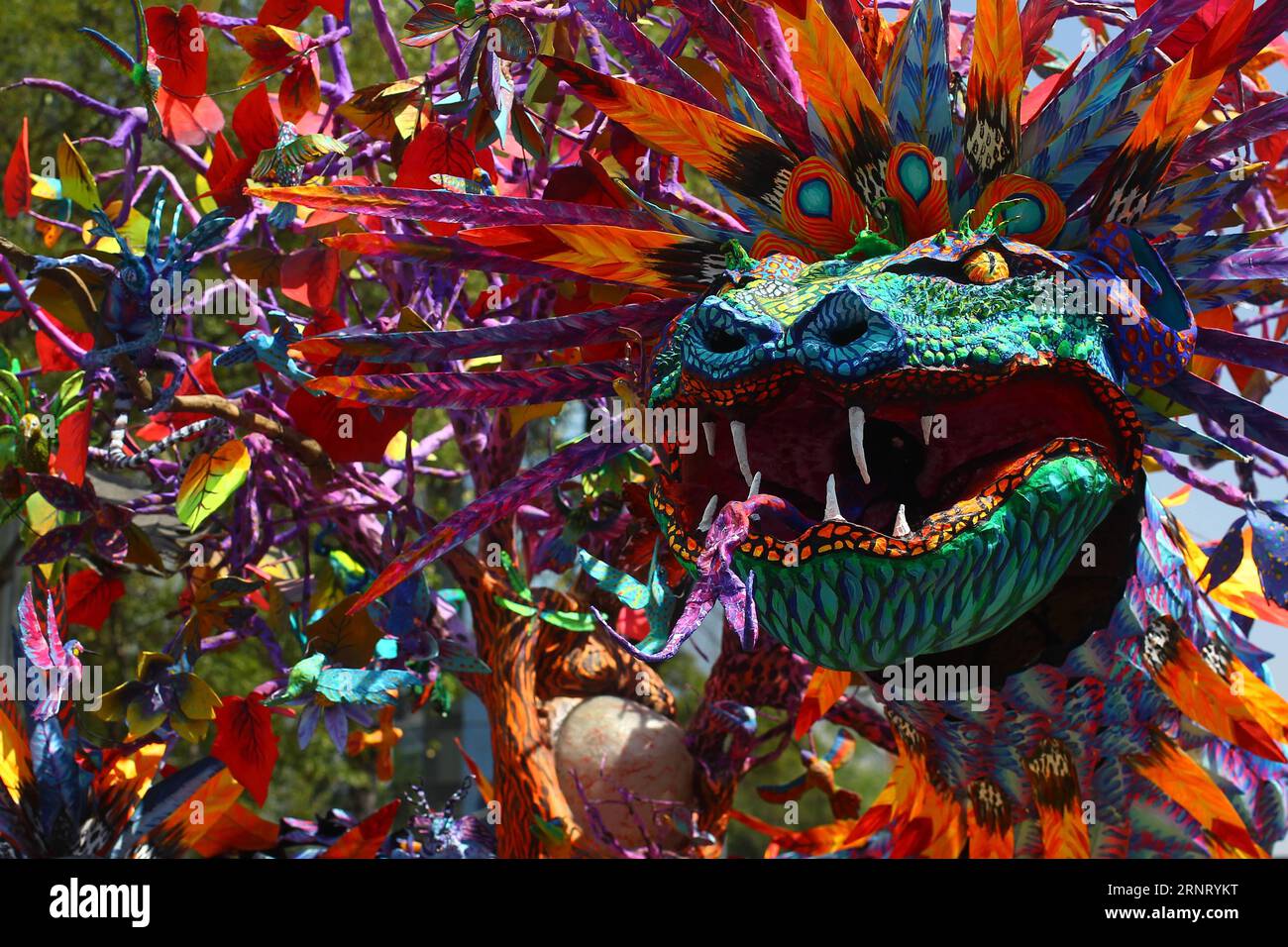 Mexican folk art sculptures hi-res stock photography and images - Alamy
