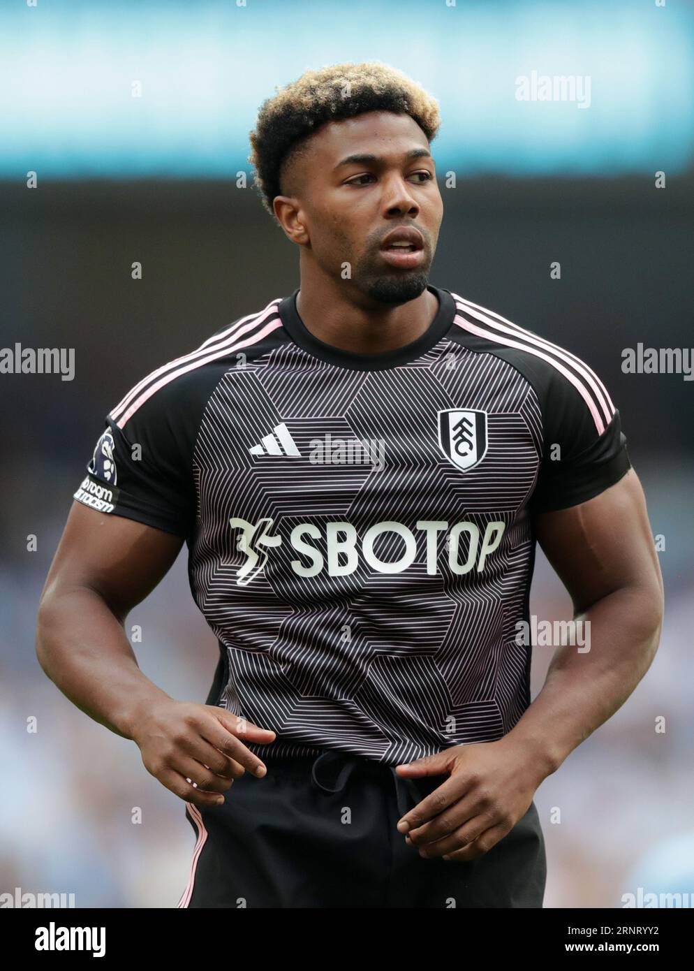 Adama traore fulham hi-res stock photography and images - Alamy